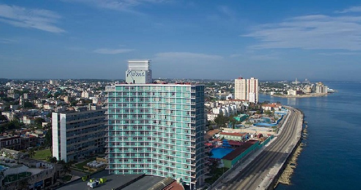 Buen Viaje a Cuba - Hotel Riviera rescata uno de sus más elegantes bares